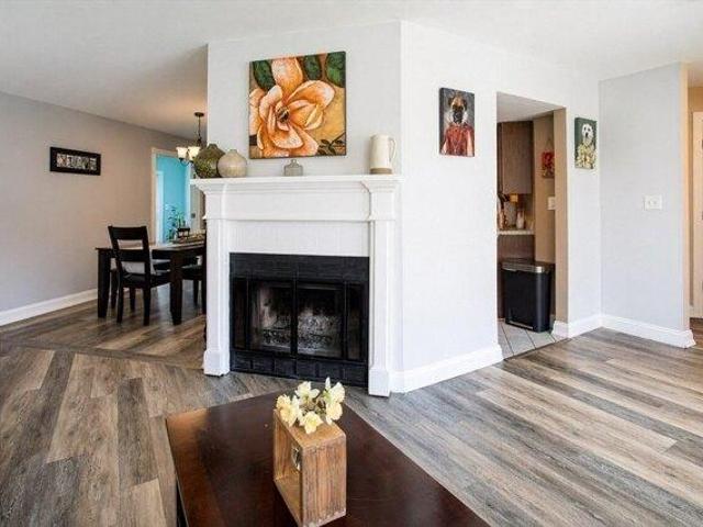 condo with 2 bedroom, Taunton MA DS104116249