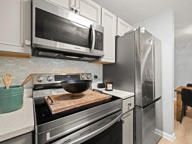 condo with 2 bedroom, Taunton MA DS104444753