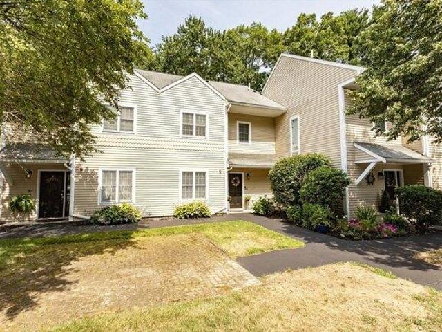 condo with 2 bedroom, Taunton MA ES105114602