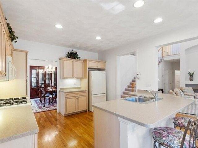 condo with 2 bedroom, Tewksbury MA ES103442301