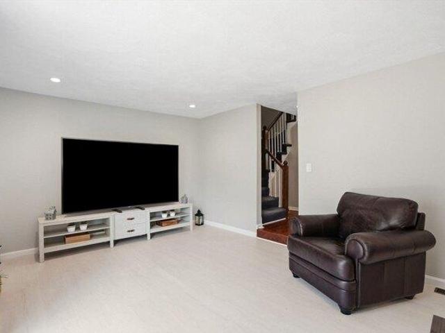 condo with 2 bedroom, Tewksbury MA ES103497395