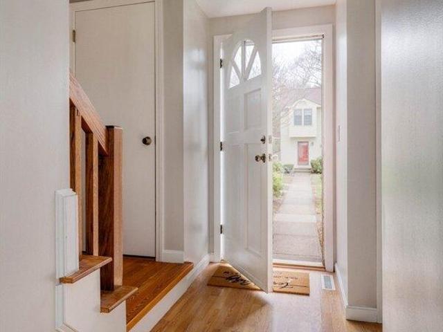 condo with 2 bedroom, Tewksbury MA ES103809817