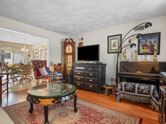 condo with 2 bedroom, Tewksbury MA ES104759516