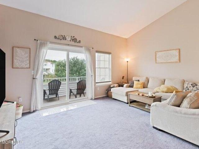 condo with 2 bedroom, Tinton Falls NJ ES105204110