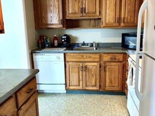condo with 2 bedroom, Torrington CT ES105122836