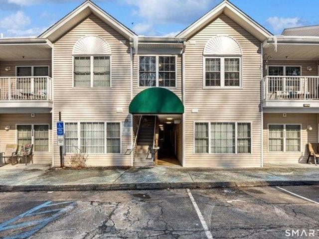 condo with 2 bedroom, Trumbull CT DLS101658431
