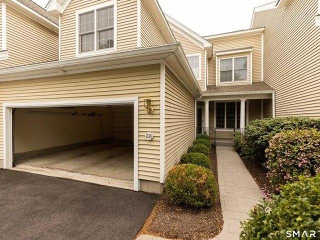 condo with 2 bedroom, Trumbull CT DS104116474
