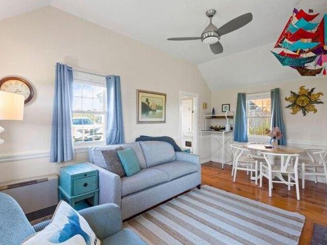 condo with 2 bedroom, Truro MA ES105105109