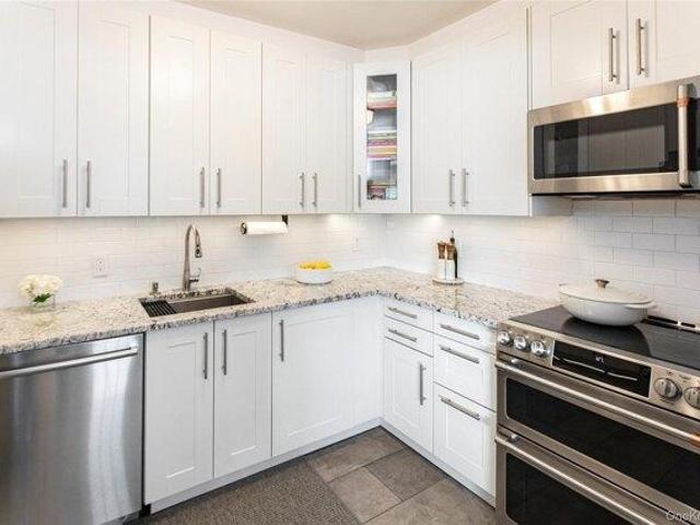 condo with 2 bedroom, Tuckahoe NY ES105206503