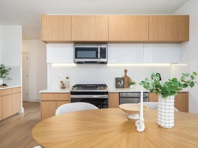 condo with 2 bedroom, Union City NJ ES104441235