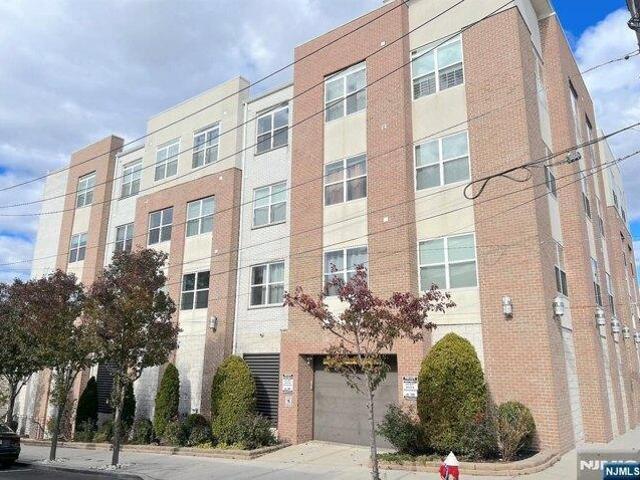 condo with 2 bedroom, Union City NJ ES104758547