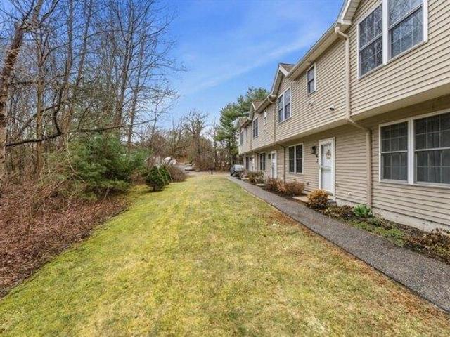 condo with 2 bedroom, Uxbridge MA DLS102475861