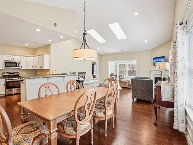 condo with 2 bedroom, Uxbridge MA DS102669952