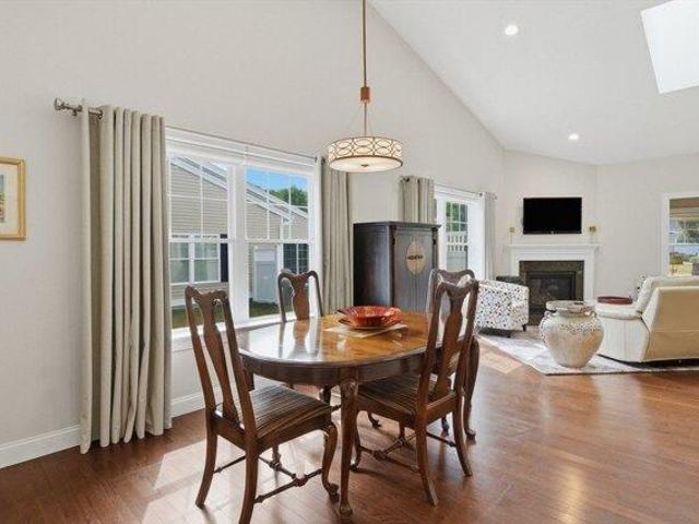 condo with 2 bedroom, Uxbridge MA ES103436875