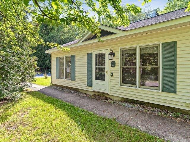 condo with 2 bedroom, Vergennes VT ES104009165