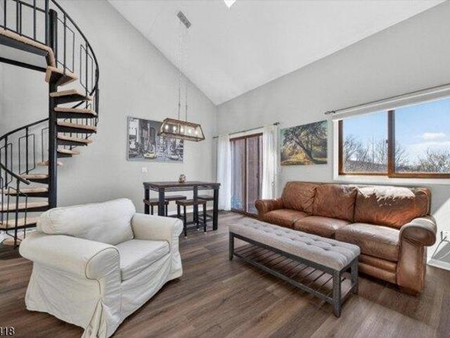 condo with 2 bedroom, Vernon NJ DS102561074
