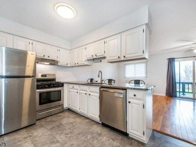 condo with 2 bedroom, Vernon NJ DS102727206