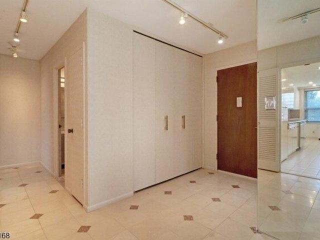 condo with 2 bedroom, Verona NJ DLS102566045