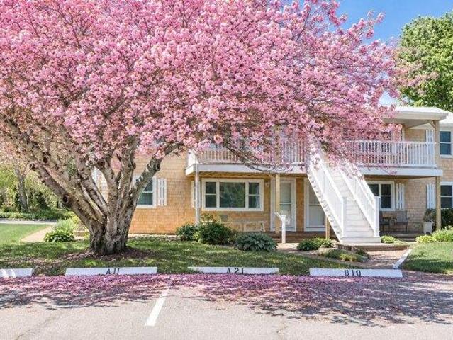 condo with 2 bedroom, Vineyard Haven MA ES102860994