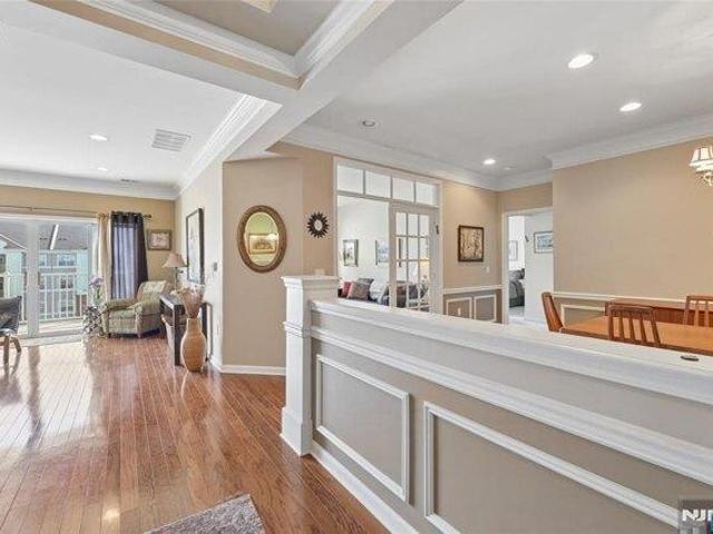 condo with 2 bedroom, Wanaque NJ DLS102312573