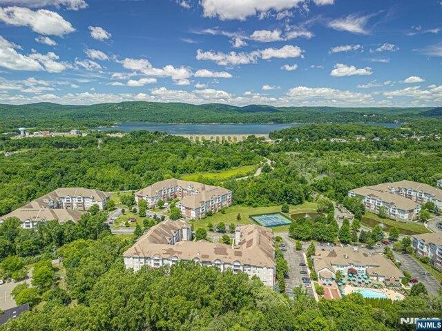 condo with 2 bedroom, Wanaque NJ ES104478612