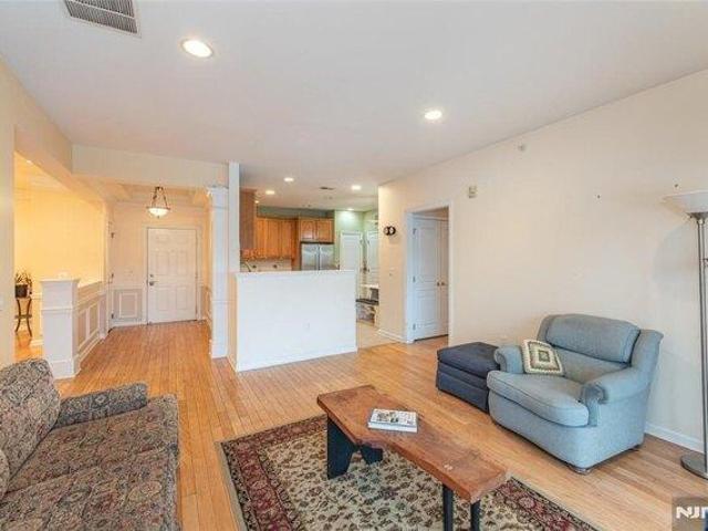 condo with 2 bedroom, Wanaque NJ ES104649841