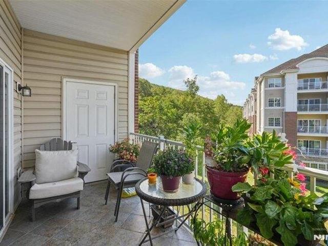condo with 2 bedroom, Wanaque NJ ES104849178