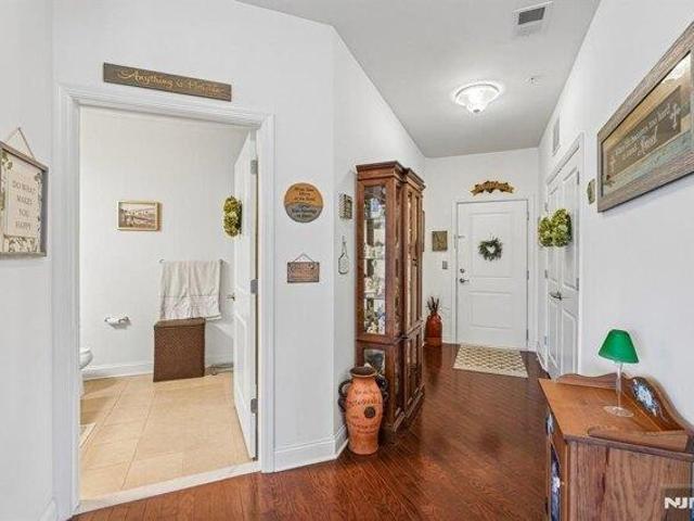 condo with 2 bedroom, Wanaque NJ ES104902055