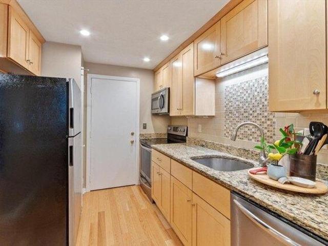 condo with 2 bedroom, Wakefield MA ES103968593