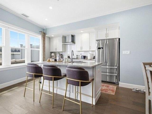 condo with 2 bedroom, Wakefield MA ES104543922
