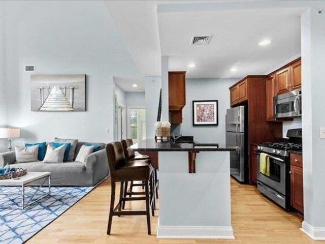 condo with 2 bedroom, Wakefield MA ES105175590