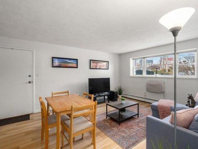 condo with 2 bedroom, Waltham MA DLS102560856