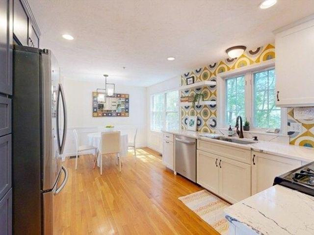 condo with 2 bedroom, Waltham MA ES104148700
