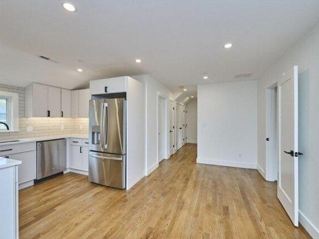 condo with 2 bedroom, Waltham MA ES105059542