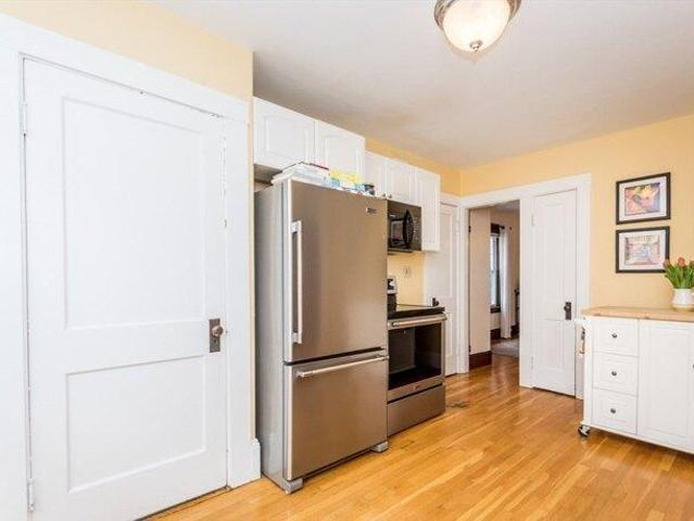 condo with 2 bedroom, Waltham MA ES105190729