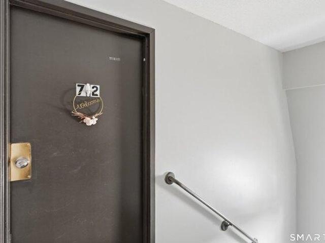 condo with 2 bedroom, Wallingford CT DS104113994