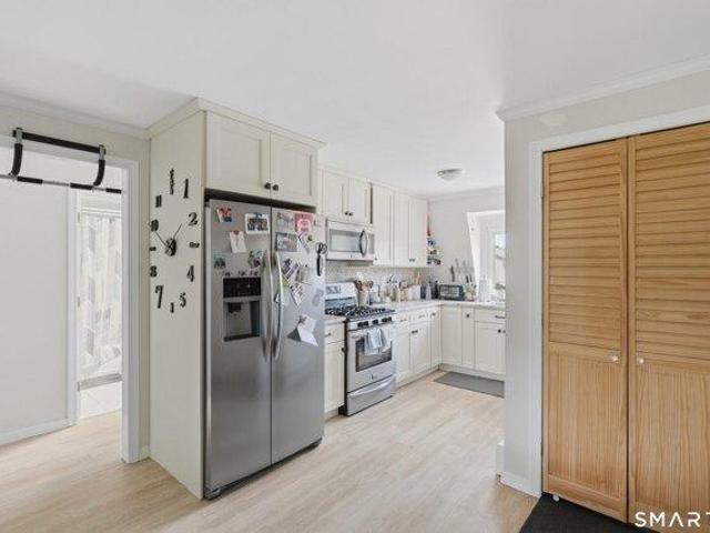 condo with 2 bedroom, Wallingford CT ES104905462