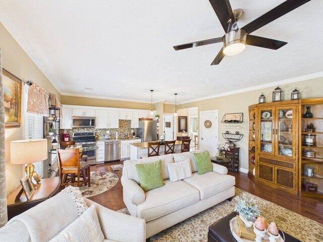 condo with 2 bedroom, Walpole MA DS104265008