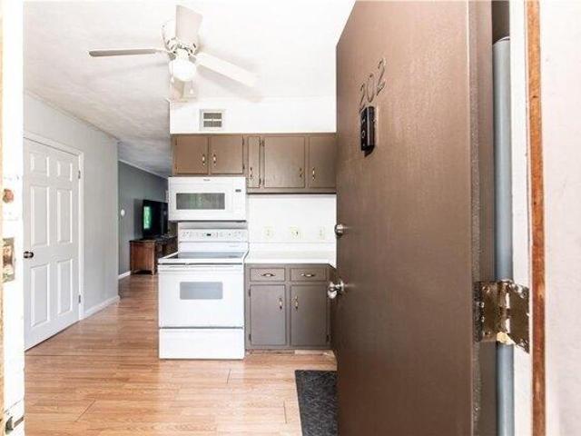 condo with 2 bedroom, Warwick RI ES104374122