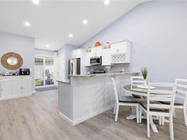 condo with 2 bedroom, Warwick RI ES105080528