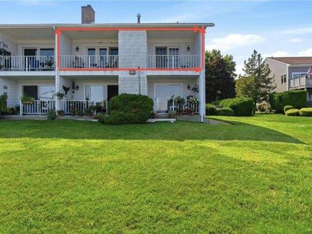 condo with 2 bedroom, Warwick RI ES105114000