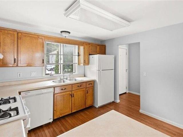 condo with 2 bedroom, Warwick RI ES105116302