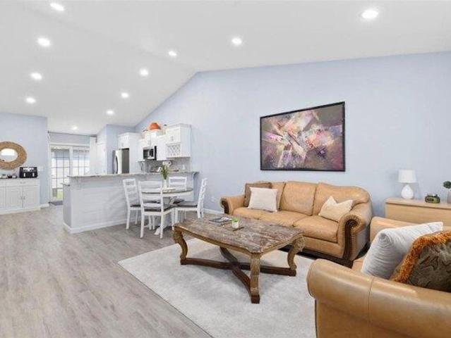condo with 2 bedroom, Warwick RI ES105126869