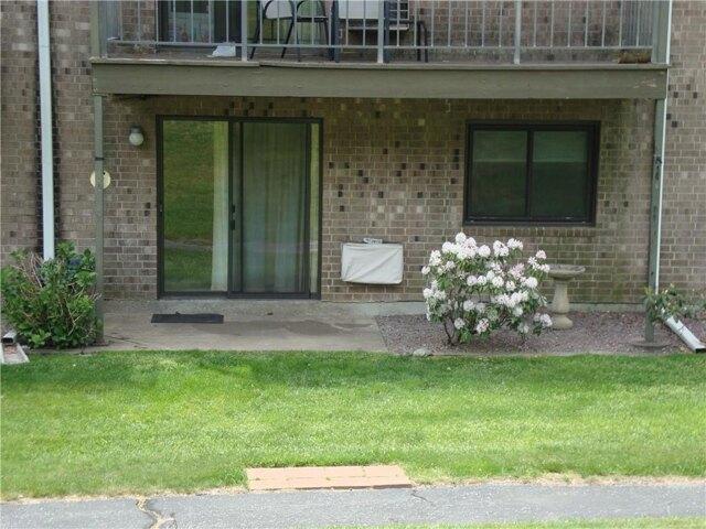 condo with 2 bedroom, Warwick RI ES103099164