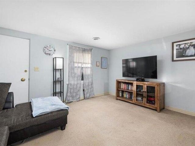 condo with 2 bedroom, Warwick RI ES103495396