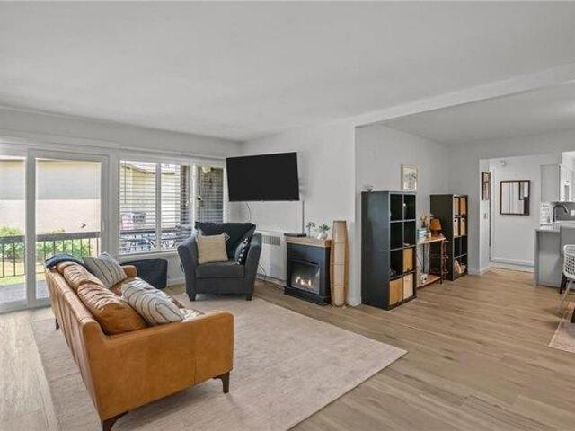 condo with 2 bedroom, Warwick RI ES103807353