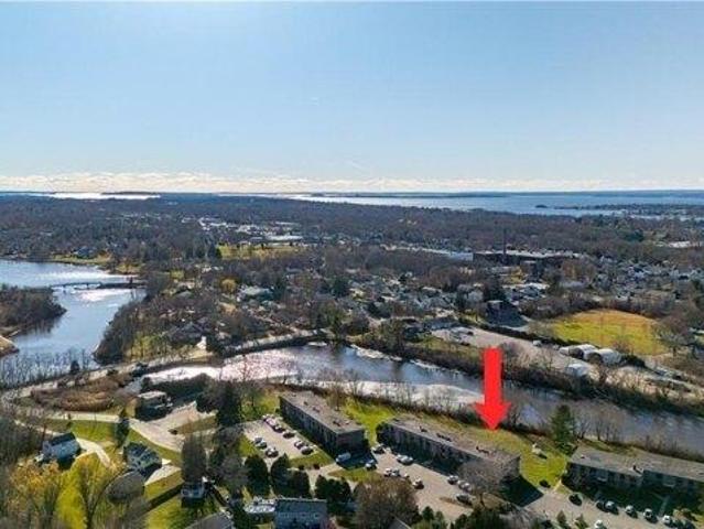 condo with 2 bedroom, Warren RI ES103185015