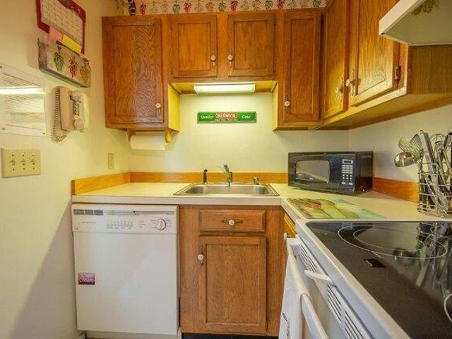 condo with 2 bedroom, Warren VT ES105126756