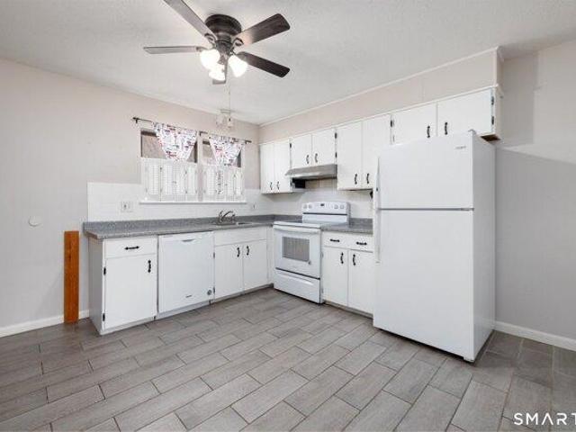 condo with 2 bedroom, Waterbury CT ES104539694