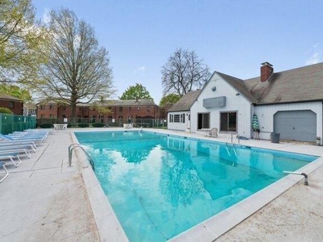 condo with 2 bedroom, Watertown MA DLS103074507